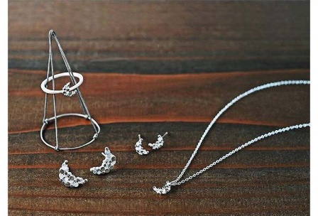 INOBUN（イノブン） 久御山店のブログ » 冬を彩るアクセサリー♪